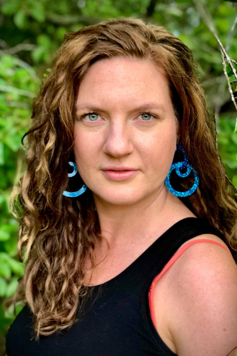 Sparkling blue Lavish Loops – Pastel & Neon